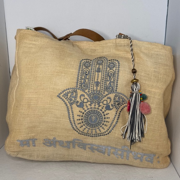 Muche Et Muchette | Bags | Muche Et Muchette Burlap Namaste Tote Bag 65 ...